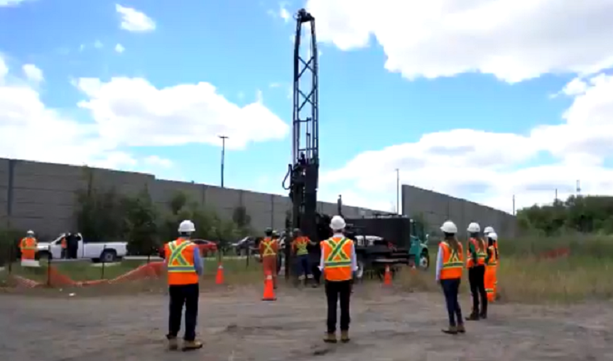 Metrolinx crews at work on Lakeshore East corridor - Durham Post